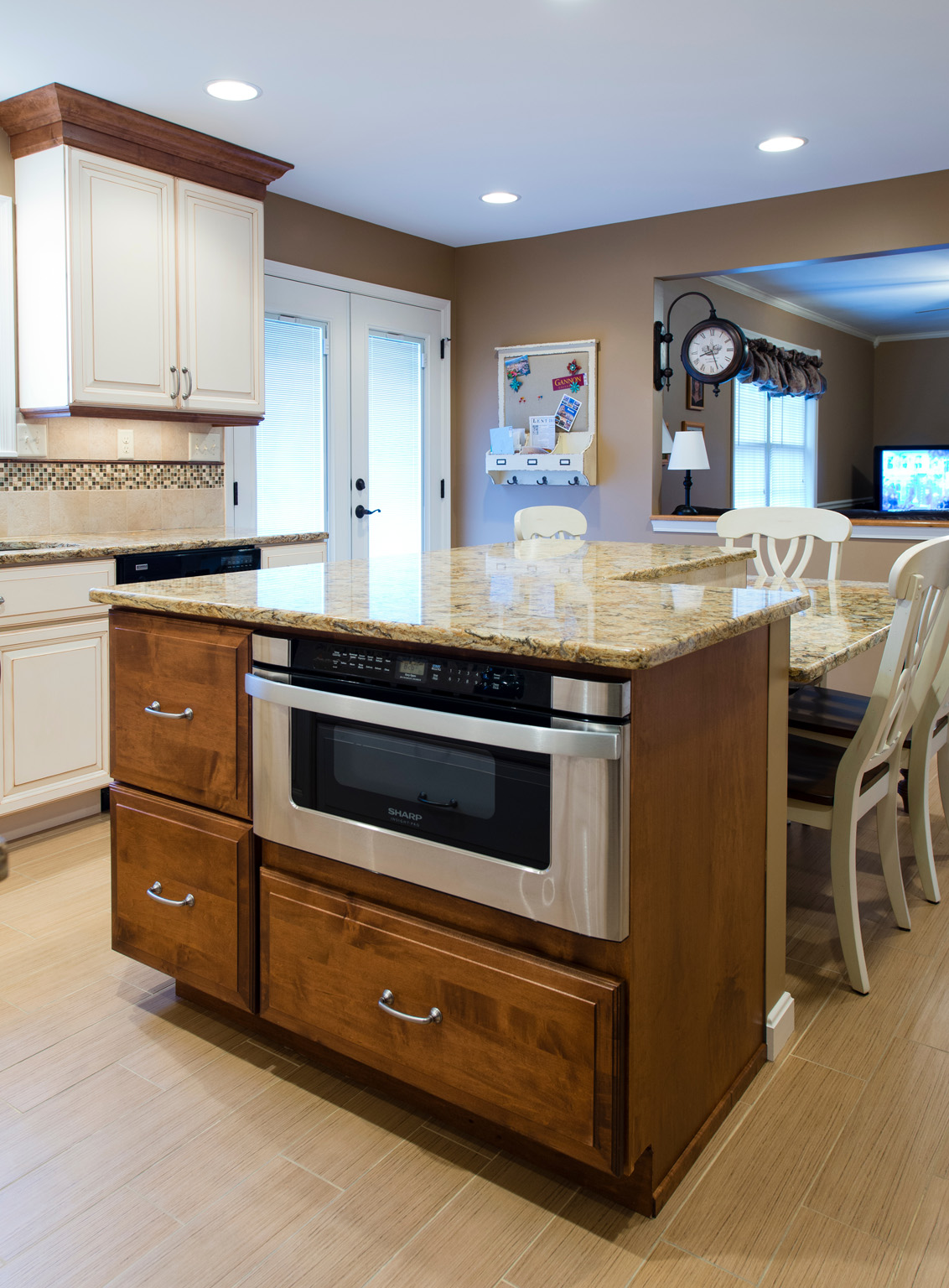 Split-Level Island Kitchen - Excel Remodeling